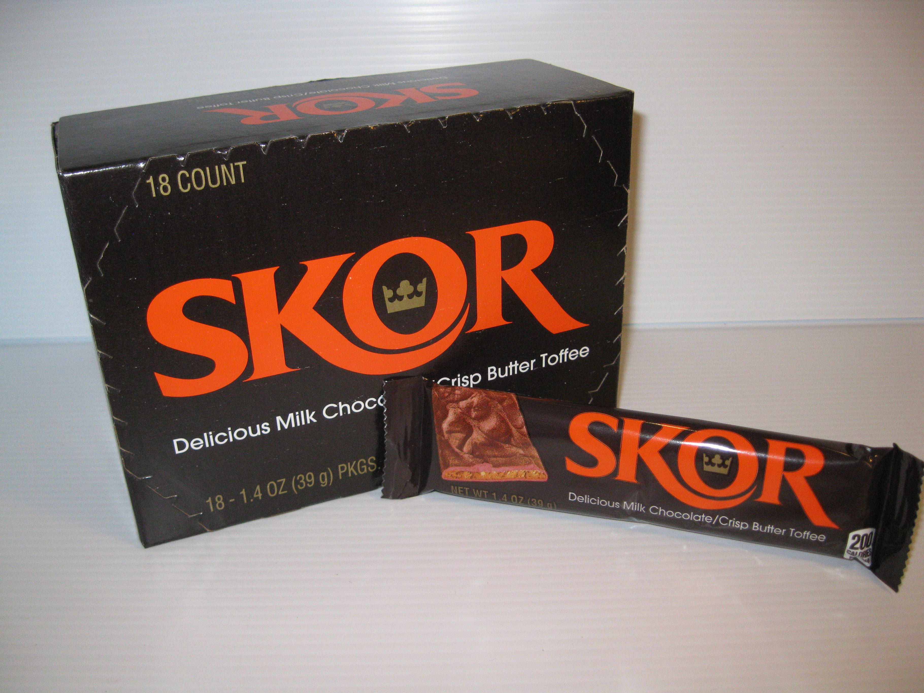 Skor 1.4oz bar or 18ct box — Sweeties Candy of Arizona